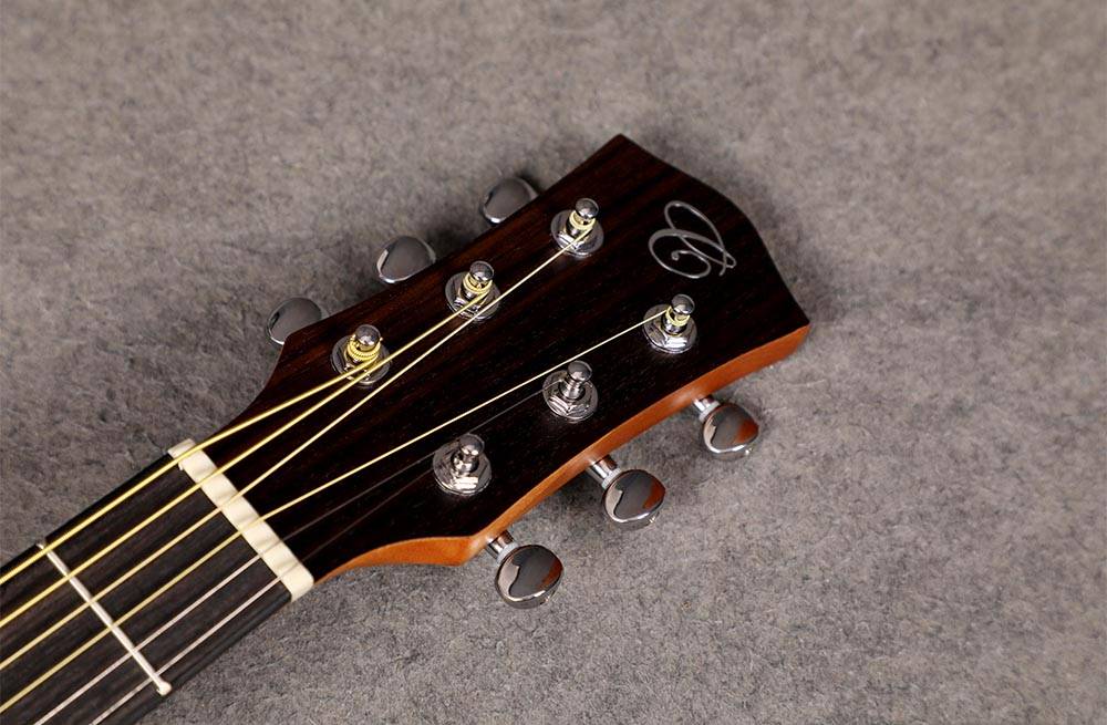 CHARD GS-3 MINI 36" ACOUSTIC GUITAR, SPRUCE TOP ROSEWOOD BODY (NATURAL)